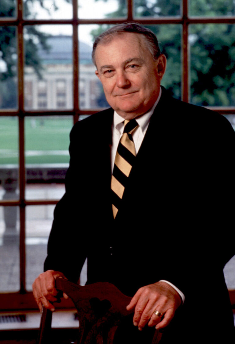 Former Illinois Chancellor Michael Aiken has died – News Bureau